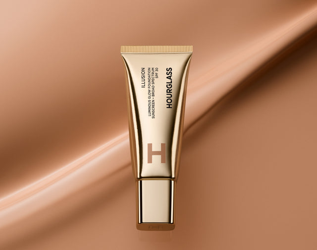 Shop Highlighter | Hourglass Cosmetics